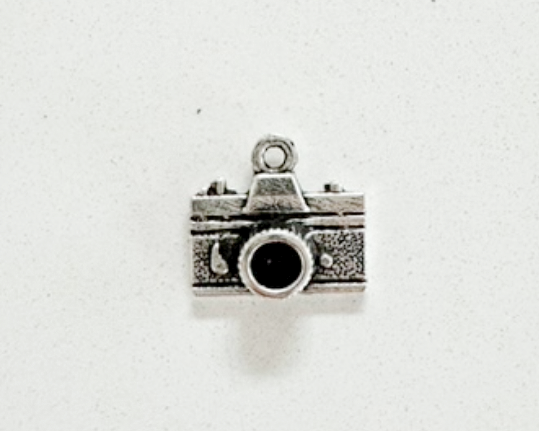 Camera Charm – We Love Charms & Co